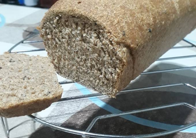Salchicha Picante En Pan Integral Hot Dog En Rollo De Pan Integral Con
