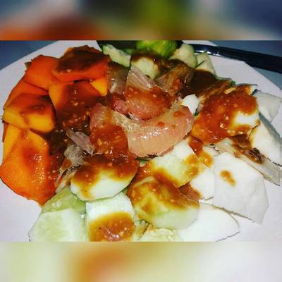 Resep Rujak Buah segerrr oleh Mufidatur Rahmah (fifid) - Cookpad