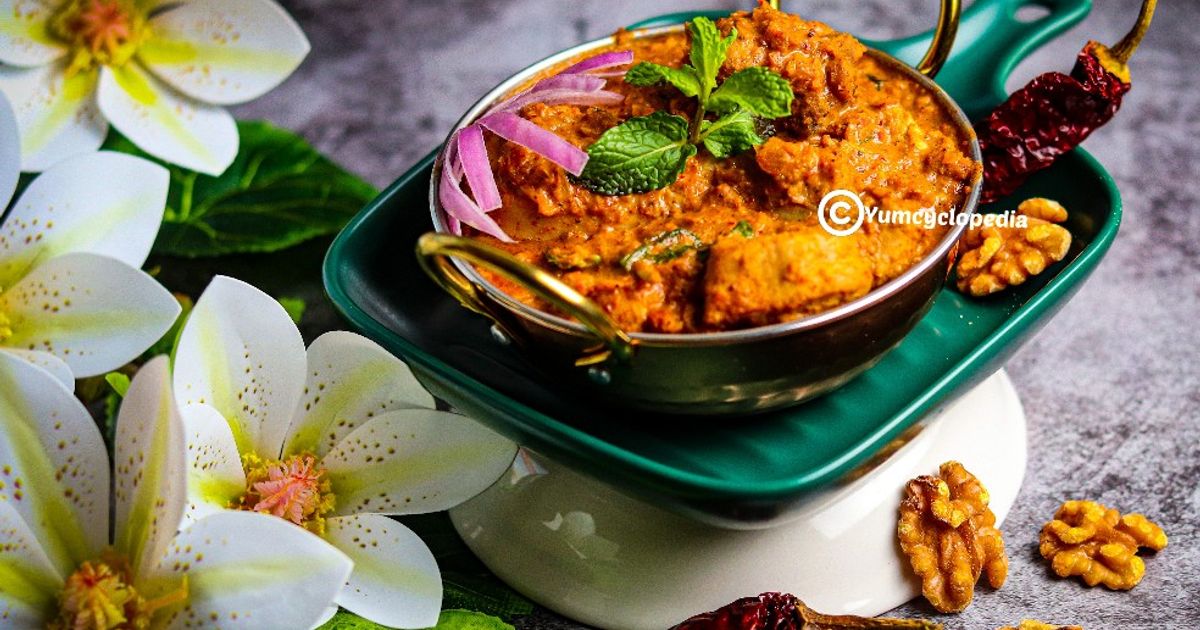 Walnut Chicken (Semi Gravy) Recipe by Yum Cyclopedia - Cookpad