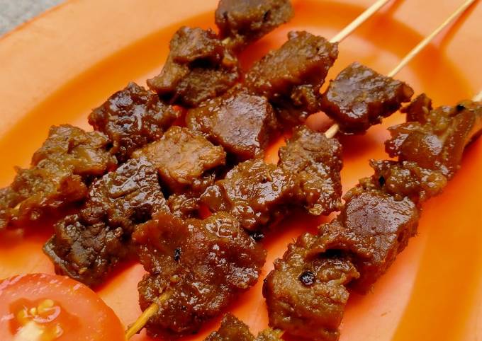 Resep Daging Sapi Masak Sate oleh Tatta Manyund - Cookpad