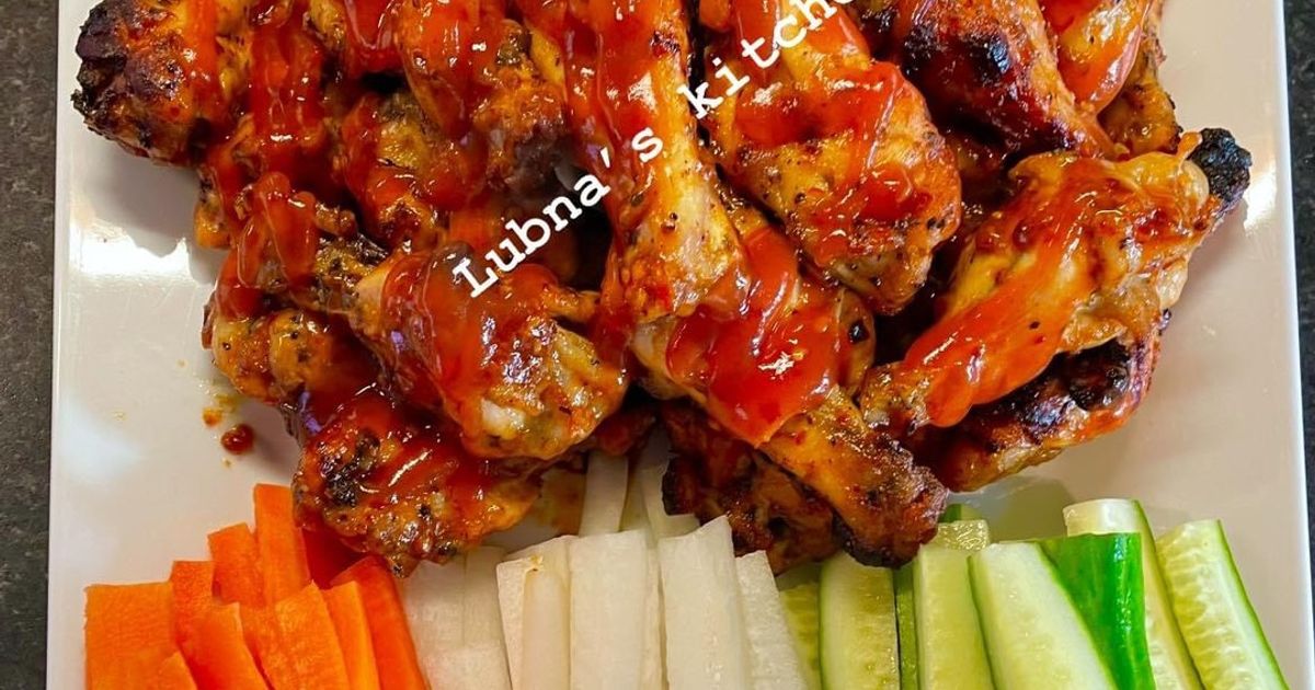 Oven Baked Buffalo Chicken Wings: Recipe by Lubna’s Kitchen - Cookpad