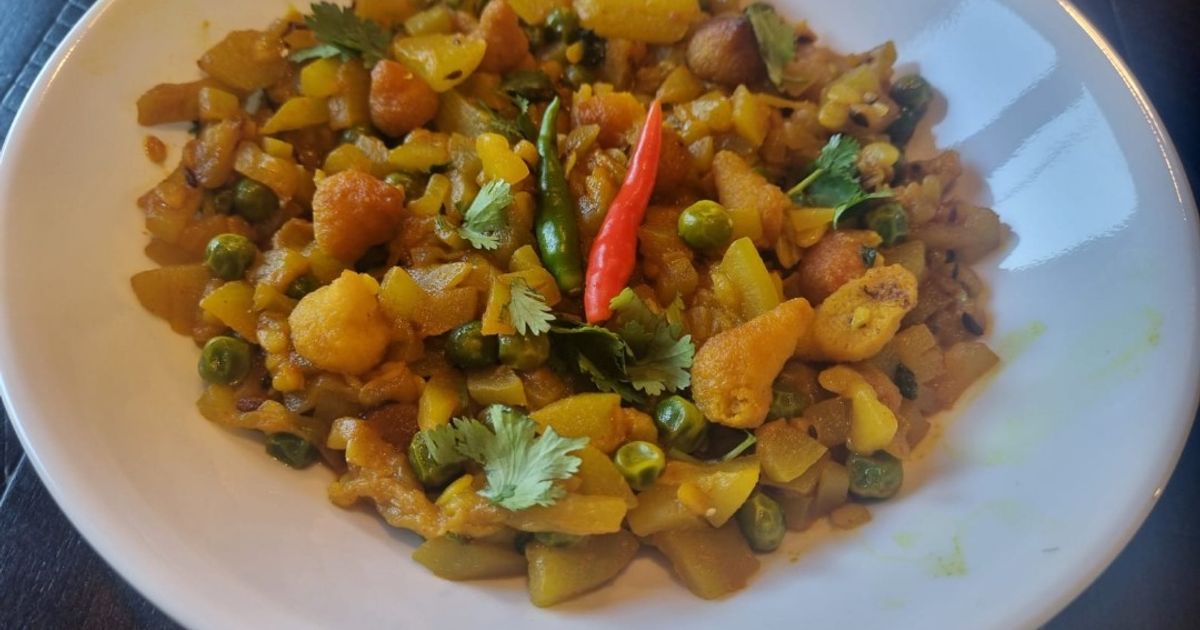 Lau Ghonto Or Bottle Gourd Curry Recipe by Kumkum Chatterjee - Cookpad