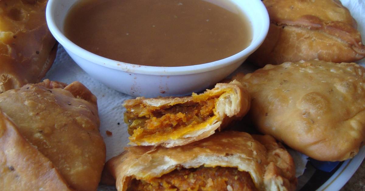 Mini Onion Samosa Recipe by Shivani Nair - Cookpad