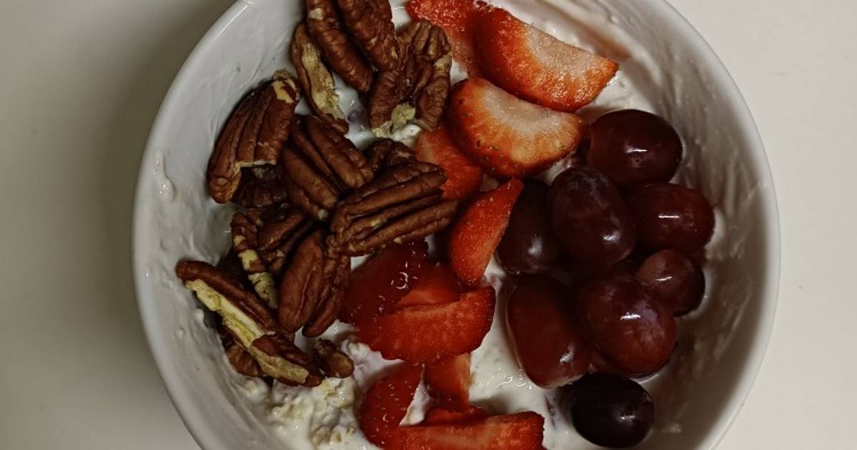 Avena con yogur y fresas Receta de Janete Dos Santos Sanz- Cookpad
