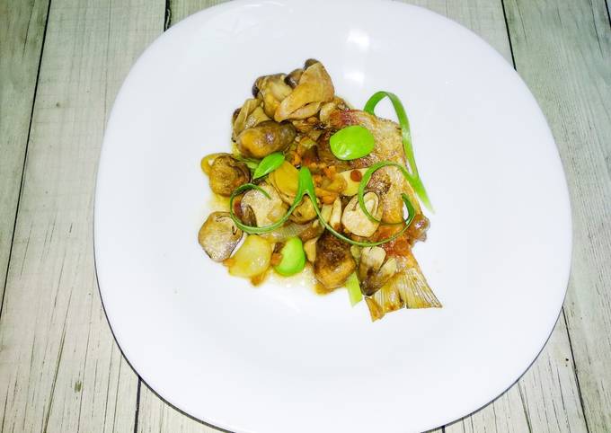 Resep Ikan Saus Jamur Tauco oleh Silvy Arundita - Cookpad