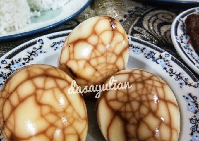 Resep Pindang telur retak retak oleh dasa yulian - Cookpad