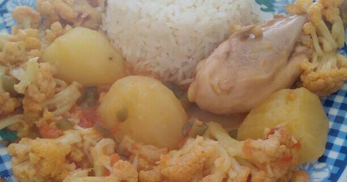 Guiso de coliflor con pollo Receta de Mercedes Huaman Flores- Cookpad