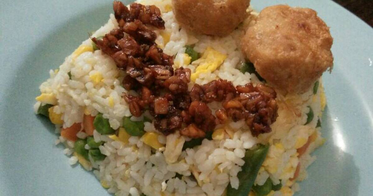 Resep Nasgor enak, simpel tanpa kecap oleh anissasekarn - Cookpad