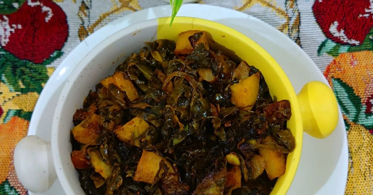 Poi Saag And Potato Sabzi Recipe By Ajita Srivastava