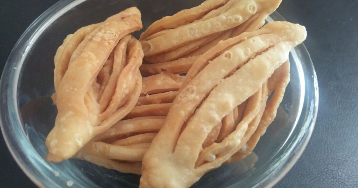 Karela Mathri Recipe by pusrivas - Cookpad