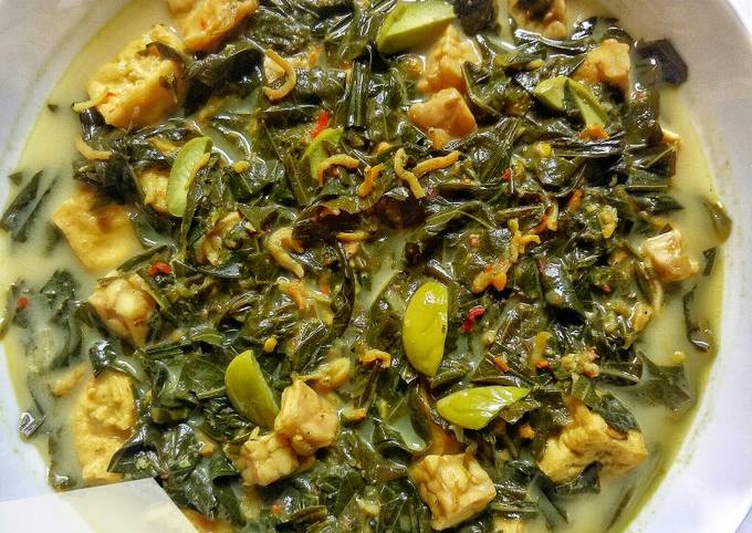 Resep Gulai daun singkong oleh Dapur Renkganis - Cookpad