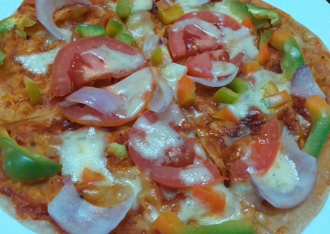 Chapati Pizza Recipe by Shayla Saleem - Cookpad