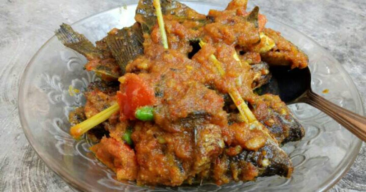 Resep Ikan Mas Bumbu Kuning oleh ciciaini - Cookpad