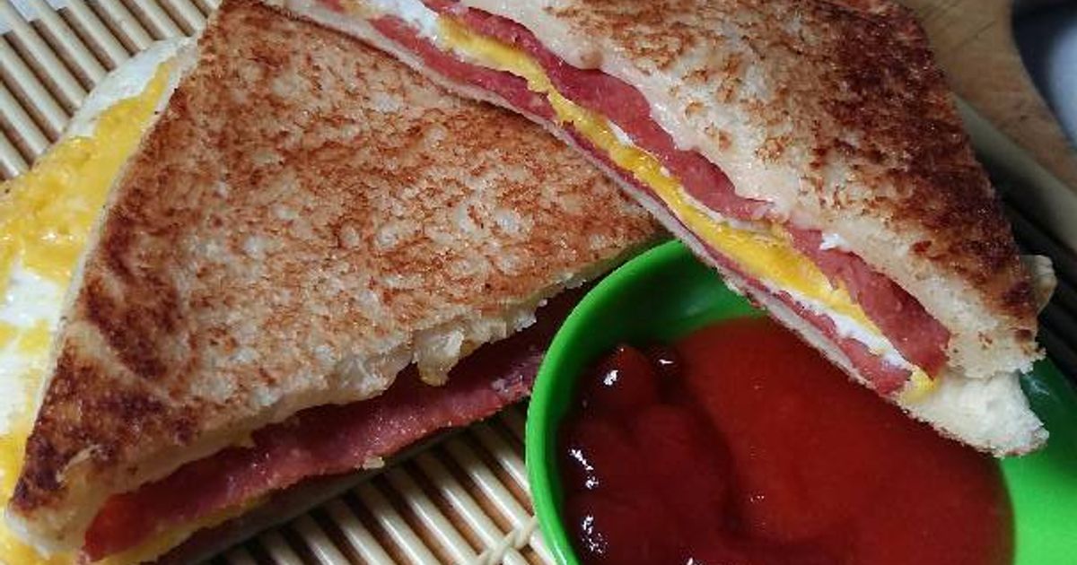 Resep Sandwich Simple Bergizi oleh Maya Huang - Cookpad