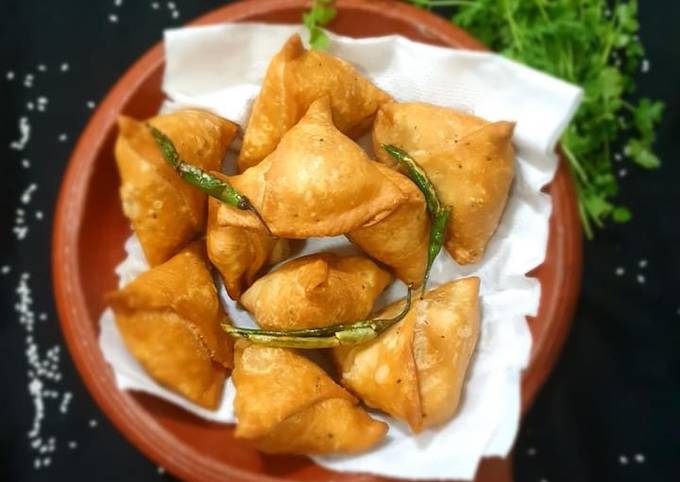 Mini Samosa Recipe by Visha Kothari - Cookpad