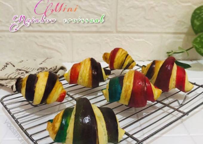 Resep Mini Rainbow Croissant oleh Yoes - Cookpad