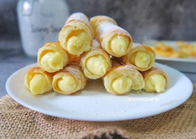 Resep Coronet Puff Pastry ala Beard Papa oleh Novia Astrini - Cookpad