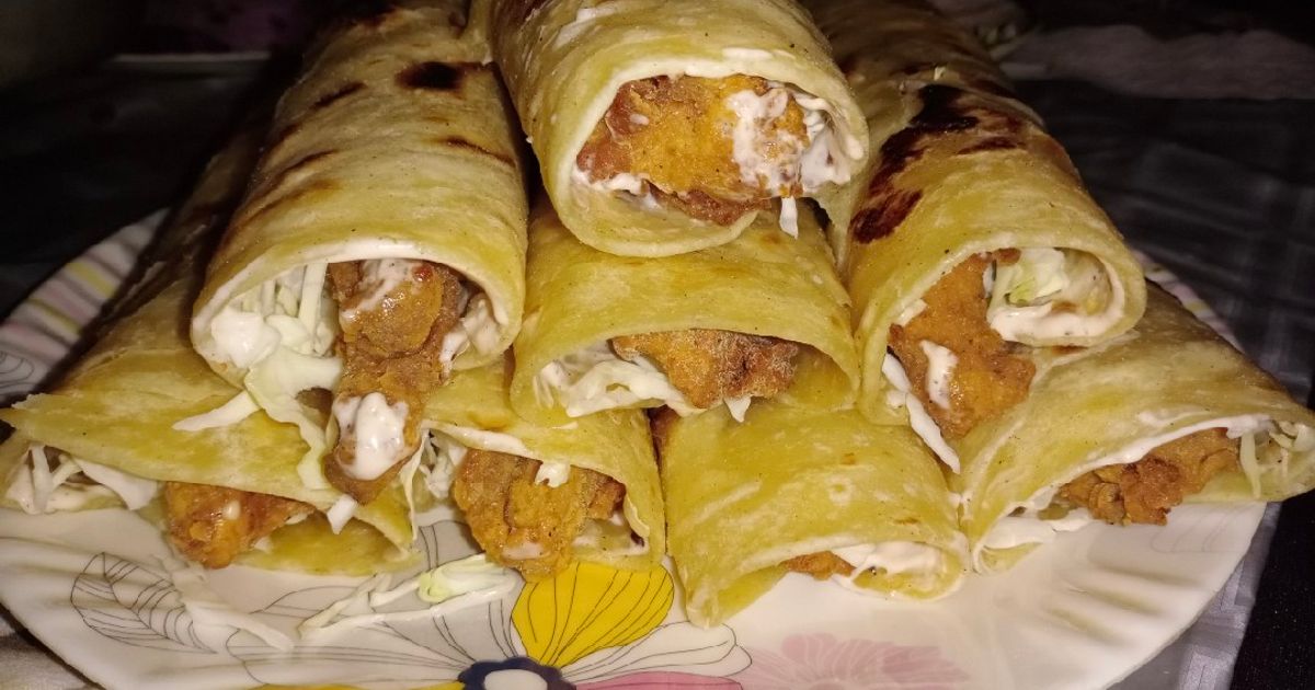 Zinger Roll Recipe by Misbah Rasheed Qureshì - Cookpad
