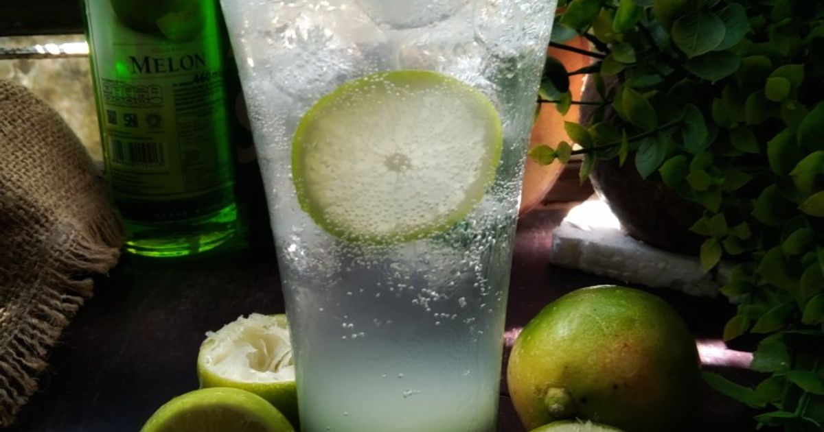 Resep Lemon Squash Minuman Ala Cafe oleh Mak Win - Cookpad