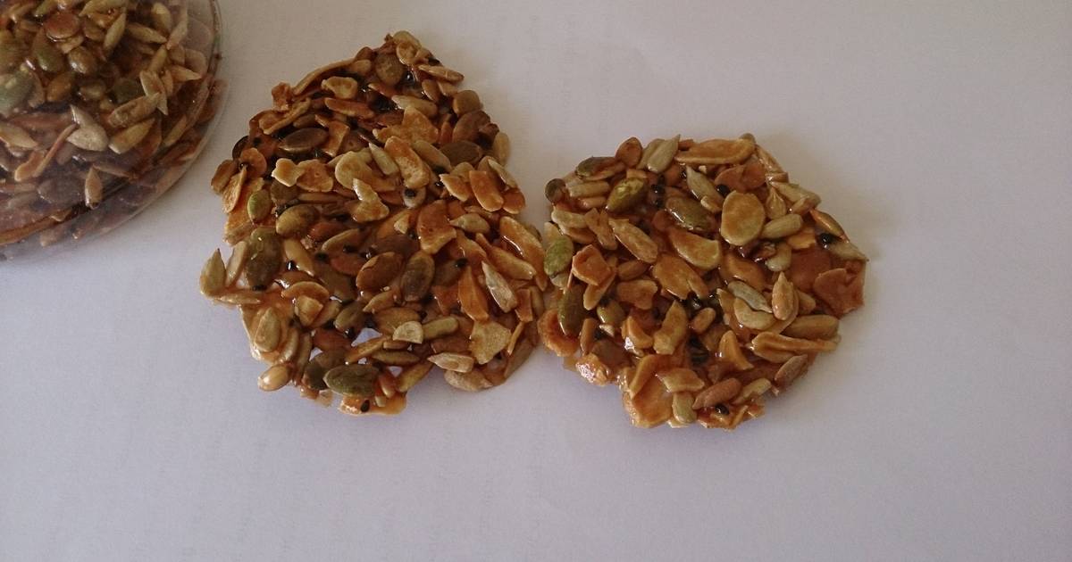 Crunchy Caramel Nuts Recipe by Nurul94 - Cookpad