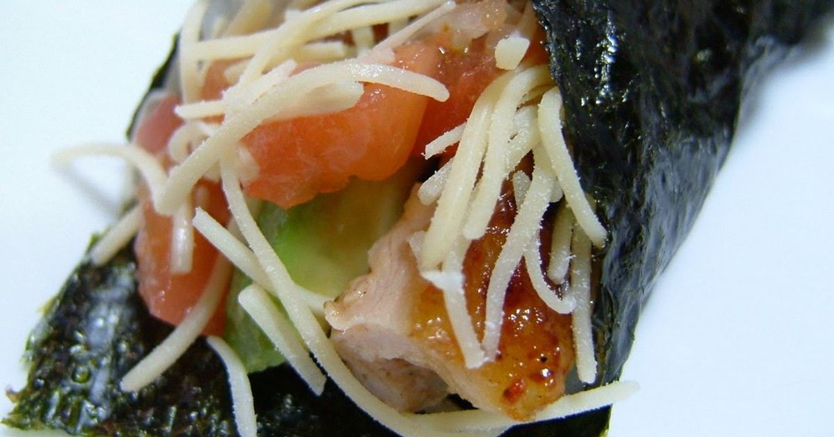 Unique Hand Rolls Avocado And Chicken With Salsa Recipe by cookpad.japan