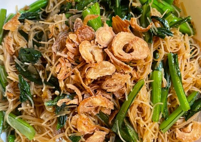 Resep Bihun goreng kampung oleh Euis Adjie Santillo 🇮🇩🇨🇦 - Cookpad