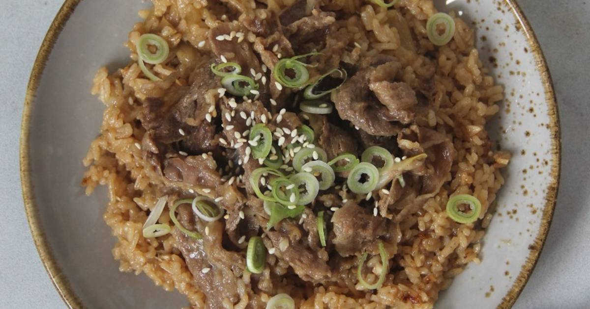 Resep Gyudon rice cooker oleh Giovanni Euodia - Cookpad