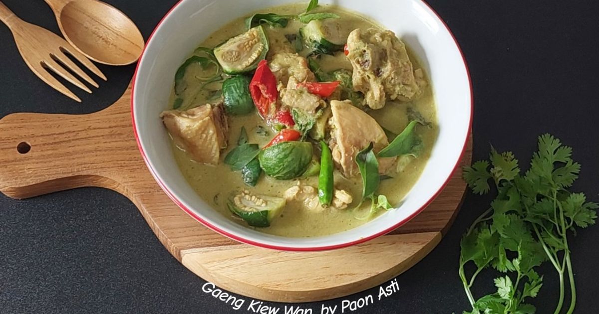 Resep Thai Green Curry Gaeng Kiew Wan Kari Hijau Thai oleh asti - Cookpad
