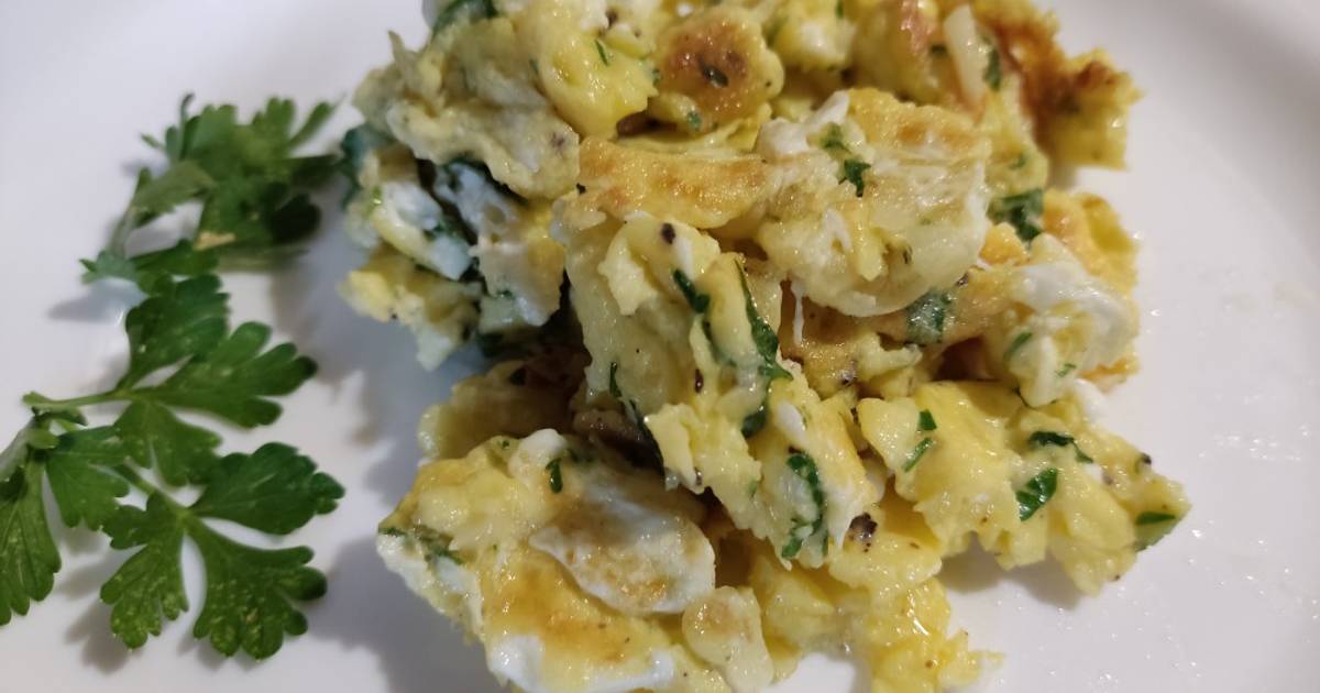 Revoltillo al ajillo y perejil Receta de Bendecido- Cookpad