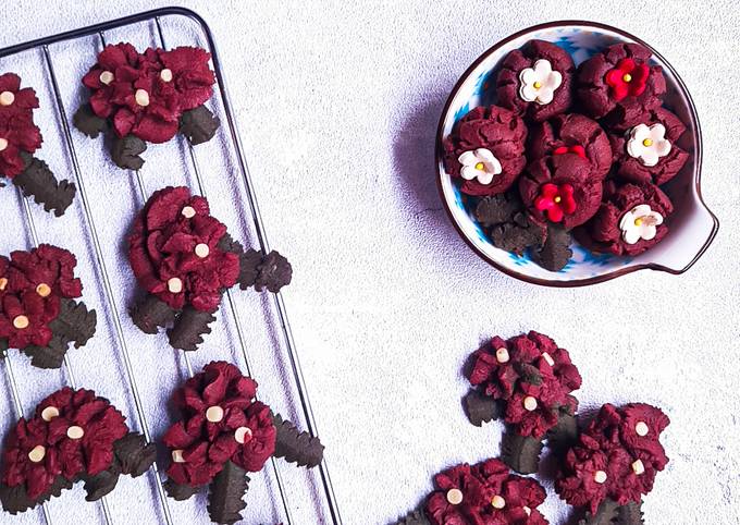 Resep Flower RV Cookies oleh Koki Bayi 🍭 - Cookpad