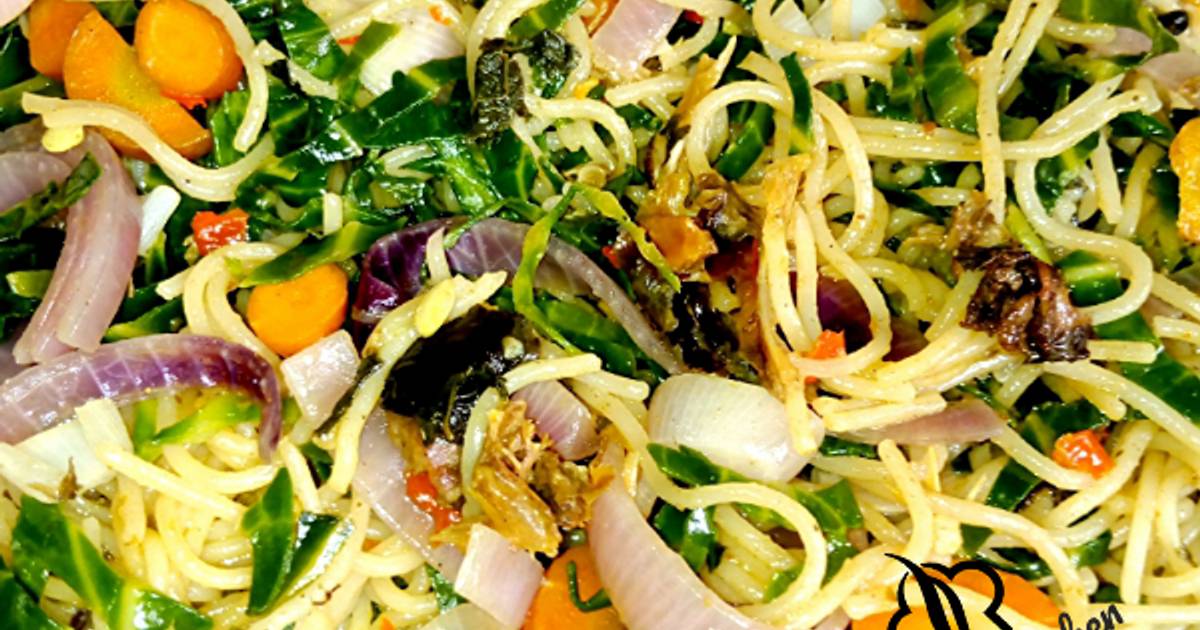 Jallop spaghetti girki daga Zully_skitchen - Cookpad