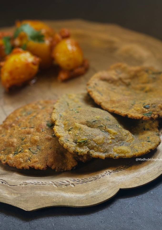 Bajra Methi Poori Recipe by Madhumita Bishnu - Cookpad