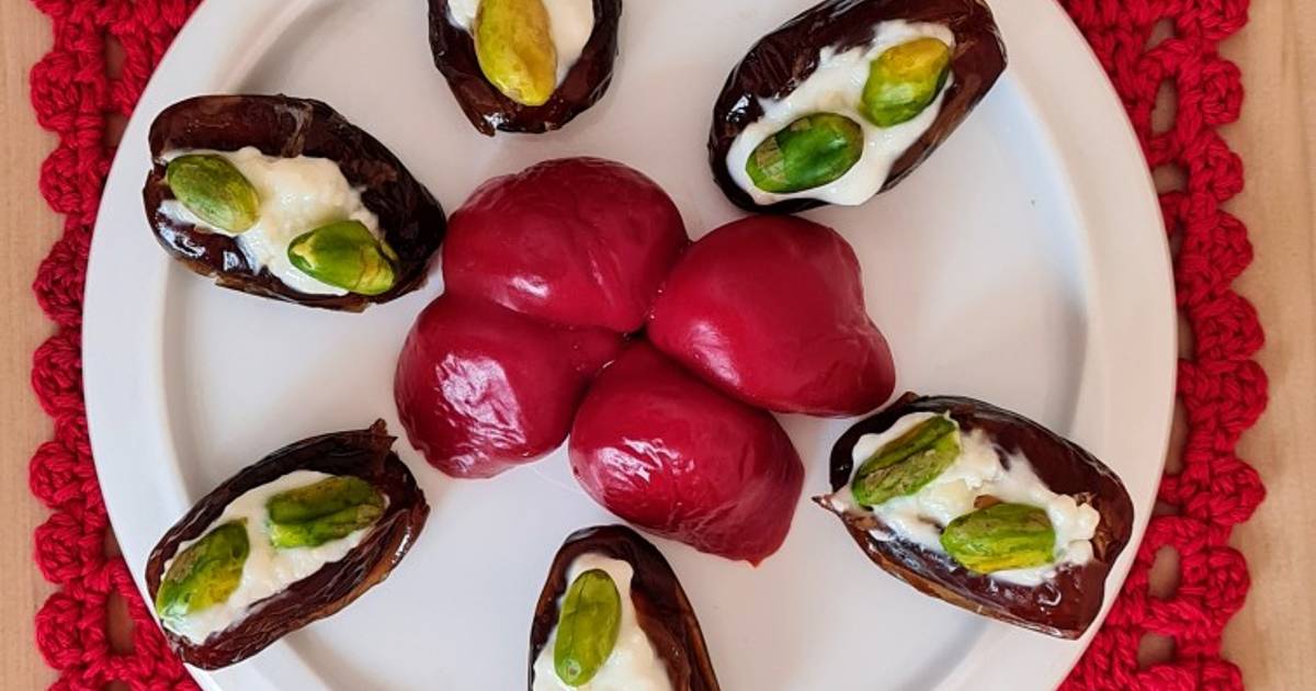 Dátiles rellenos 💙 🌴 queso azul, labneh y pistachos Receta de Mate ...