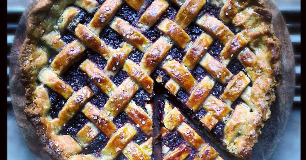 Mulberry Pie Recipe by TheNewVitruvianMan - Cookpad