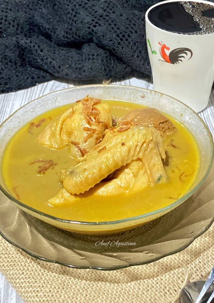 Resep Opor Kuning Ayam Kampung Simple oleh anif agustina - Cookpad