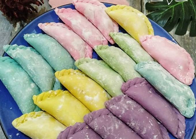 Resep 11. Cireng Rainbow Isi Ayam pedas oleh Nia Wilantara - Cookpad