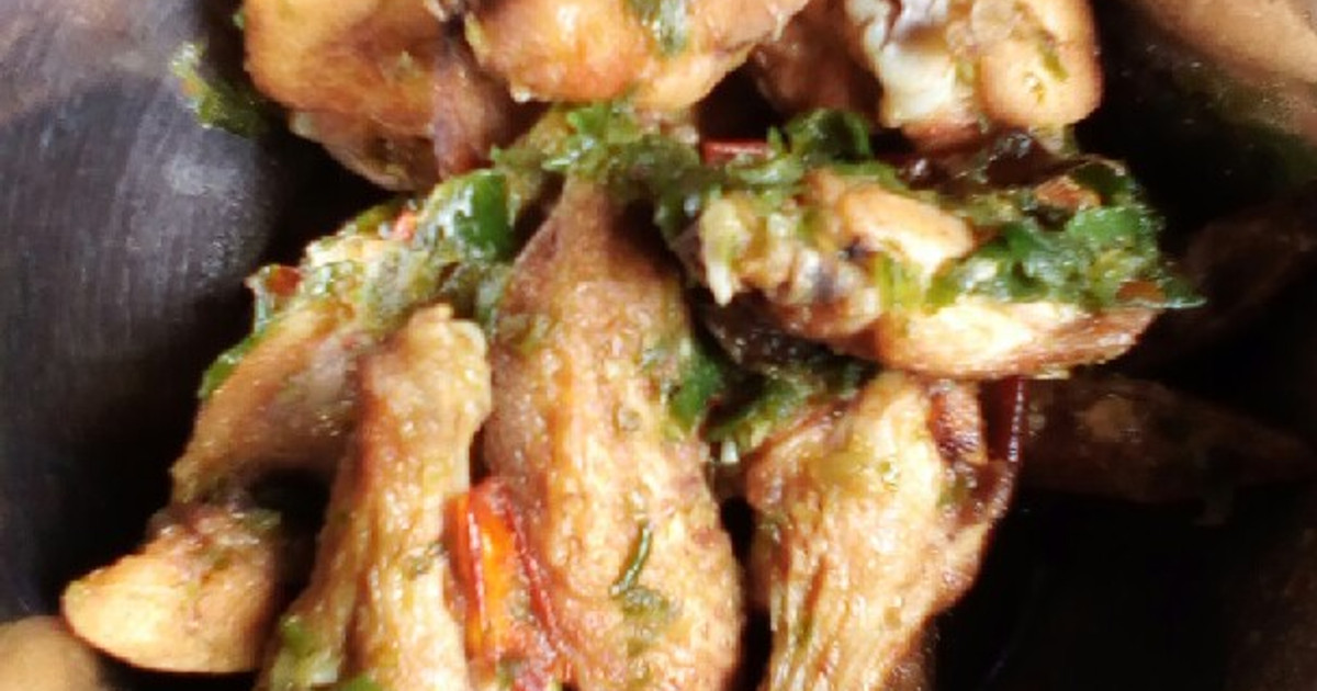 Resep Sayap Ayam Cabe Ijo Asem Manis oleh Inggit Fadiel - Cookpad