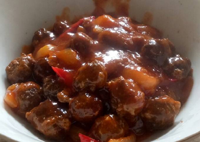 Resep Bola-Bola Daging Saus Tomat oleh Shari Cinintya Lestari - Cookpad