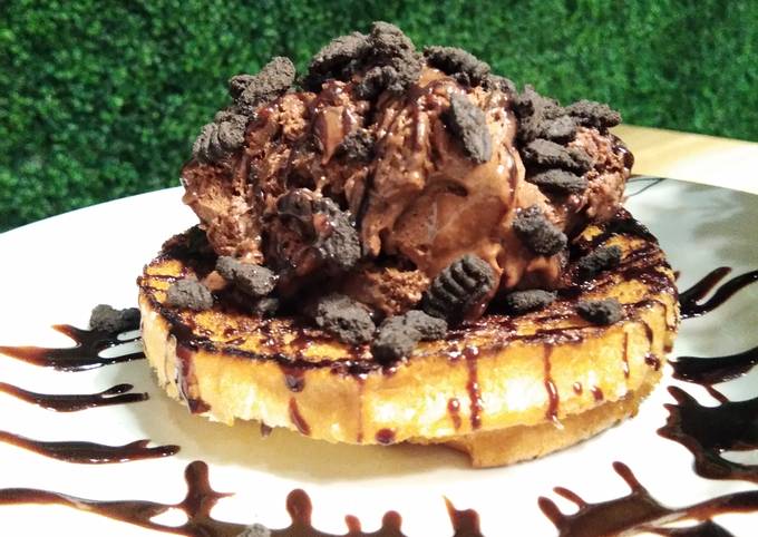 Resep Roti bakar with ice cream oleh SRI WIDANTI - Cookpad