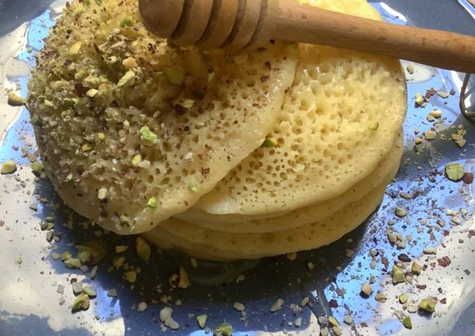 Crêpes 🍯milles trous 🕳 à l’oranaise🥞beghrir🥞 de Djamicoo - Cookpad