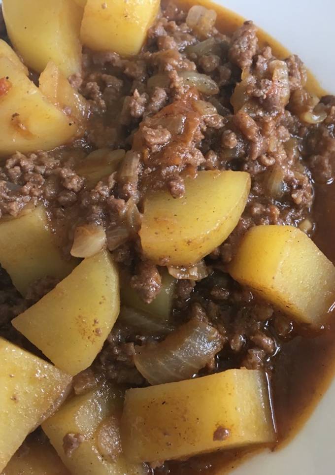 Resep Semur daging giling dan kentang ala ci Tintin oleh ekitchen - Cookpad