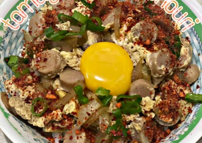 Resep Tamago sosis donburi oleh Andriana puspita - Cookpad