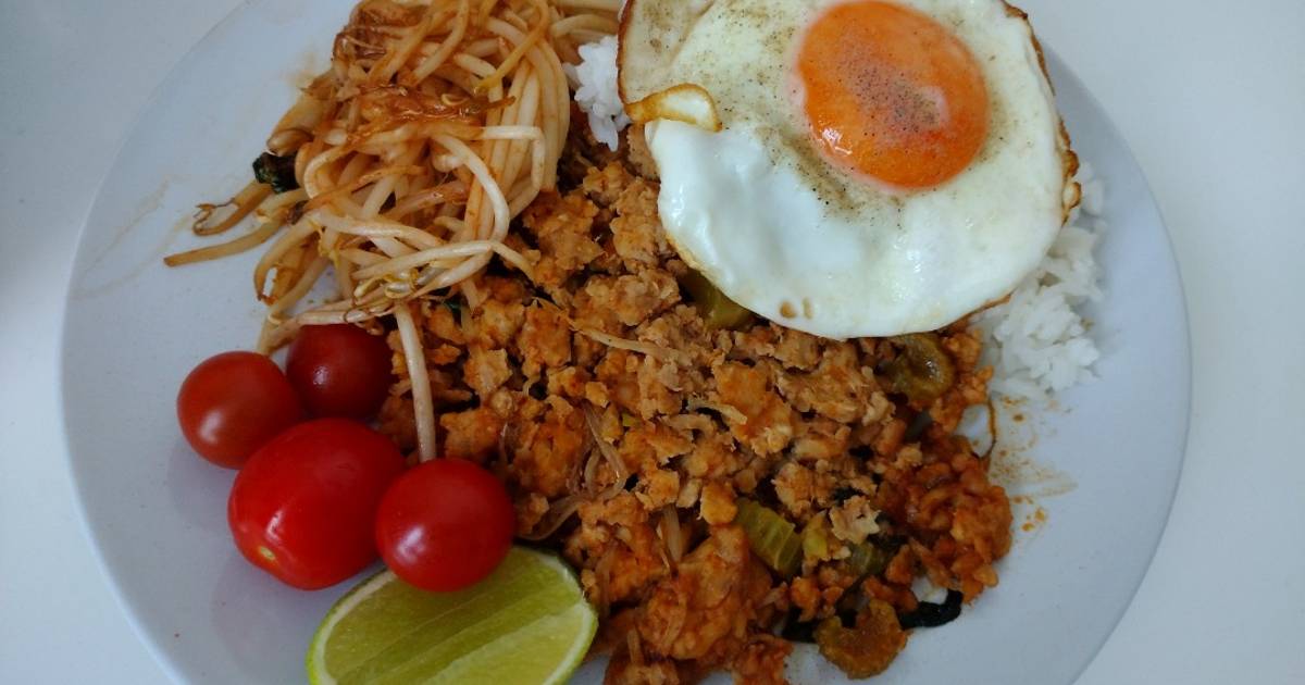 Basil Chicken with Rice (Gapao Rice) V Recipe by Jay - Cookpad