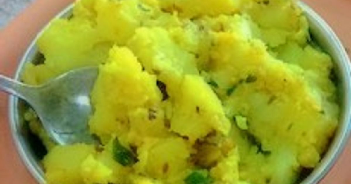 Batata Suki Bhaji, Potato Maharastrian Style Bhaji Recipe by ...