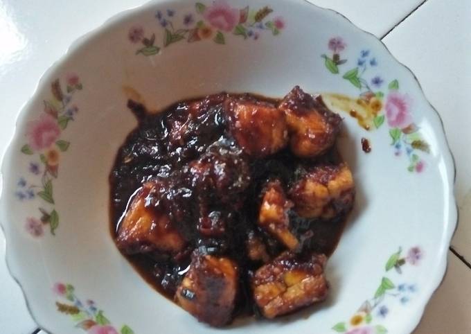 Resep Semur ikan tongkol oleh Nur Aisyah Almadiena - Cookpad