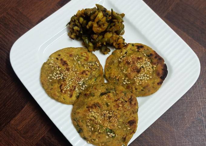 Aloo Capsicum Sukhi Sabzi with Mix Flour Masala Dhebra Recipe by Priya ...