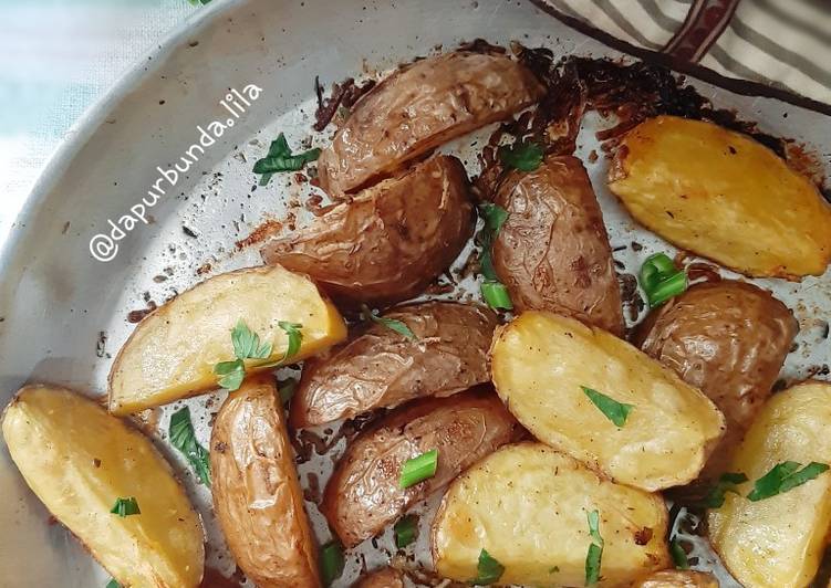 Resep Kentang Panggang Aroma Bawang Putih (Roasted Garlic Potato) oleh ...