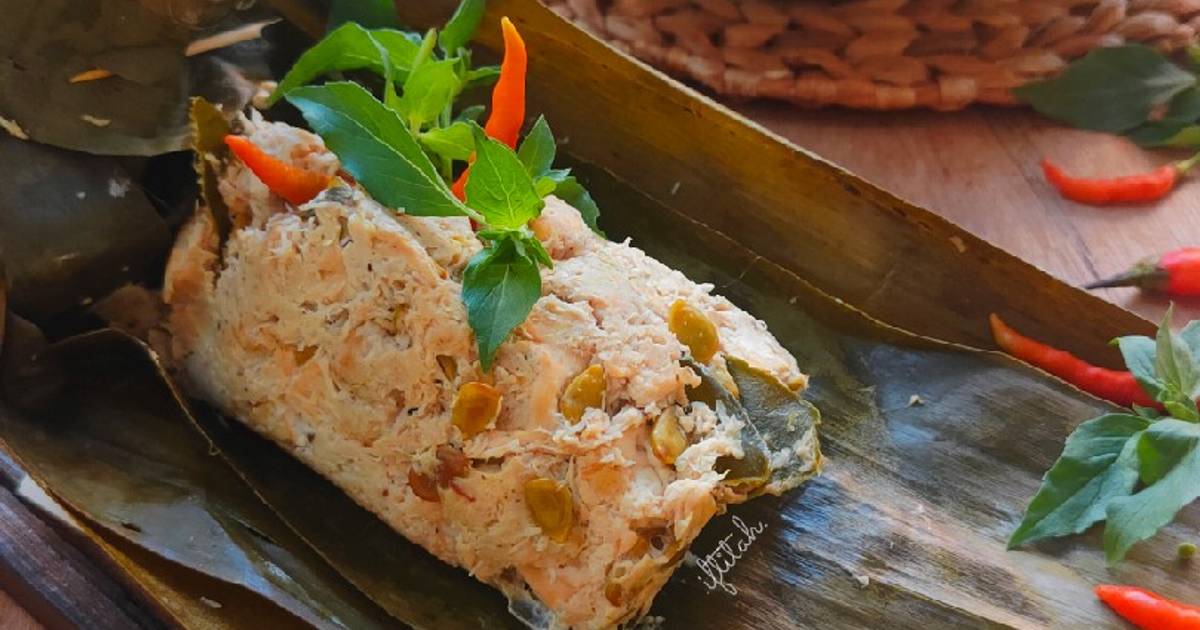 Resep Botok Lamtoro Tahu Tempe oleh Iftitah Kurniasari - Cookpad