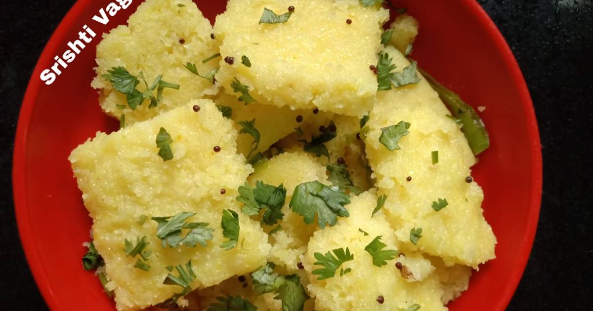 Poha Dhokla Recipe by Minnie Vagrani - Cookpad
