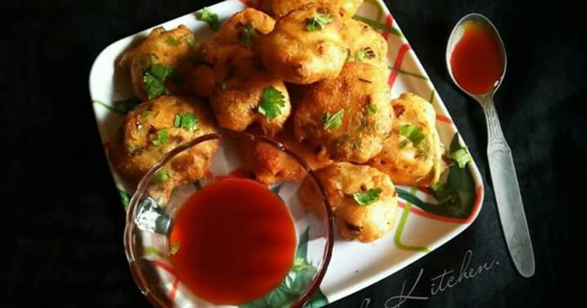 Urad Dal Vada Recipe by Sanjhbati Sen.